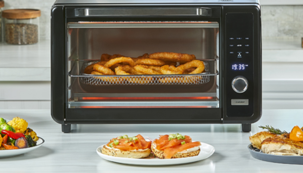 CRISP ‘N BAKE™ Digital Air Fry Toaster Oven | BLACK + DECKER