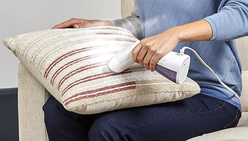 COMPACT Handheld Steamer | BLACK + DECKER